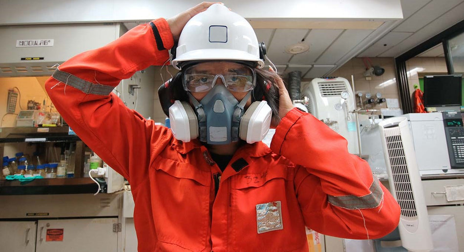 The Complete Guide to Choosing the Right Face Protection Gear – Sunbeam ...